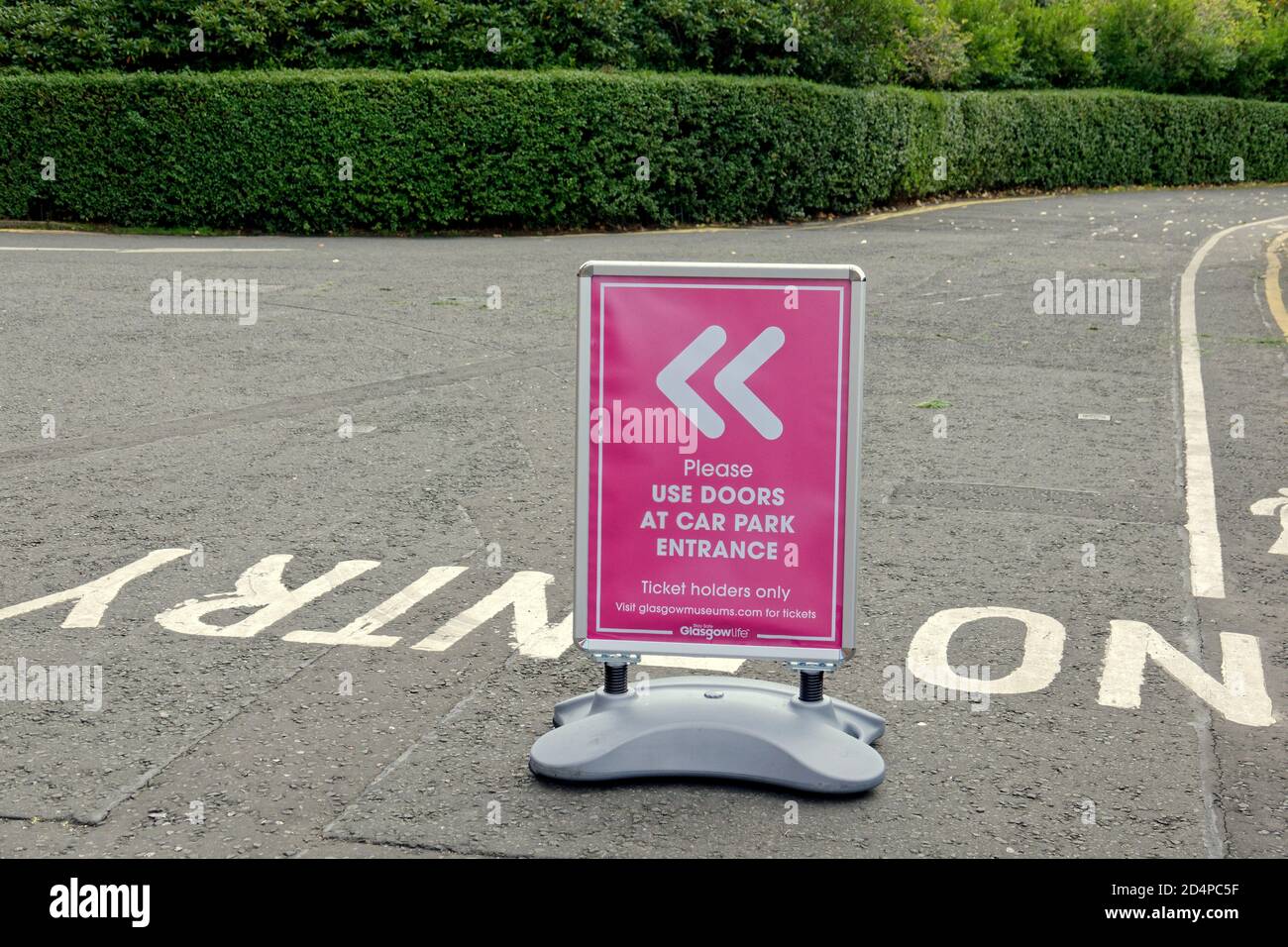 Museum sign rules hi-res stock photography and images - Alamy