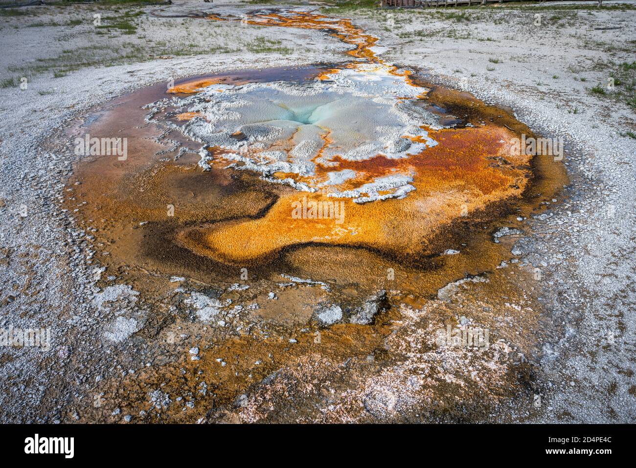 Yellowstone national park thermal areas hi-res stock photography and ...