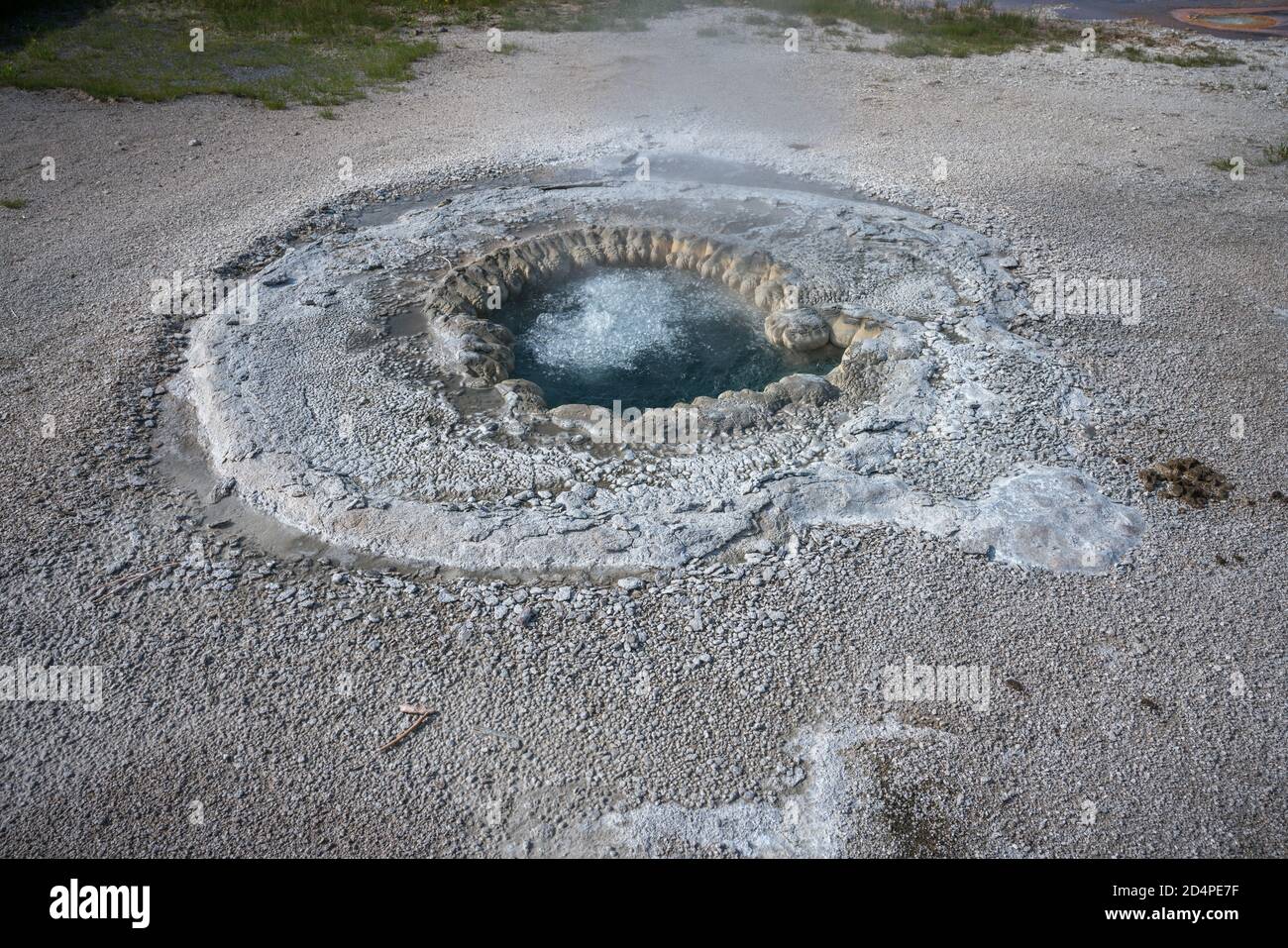 Yellowstone national park thermal areas hi-res stock photography and ...