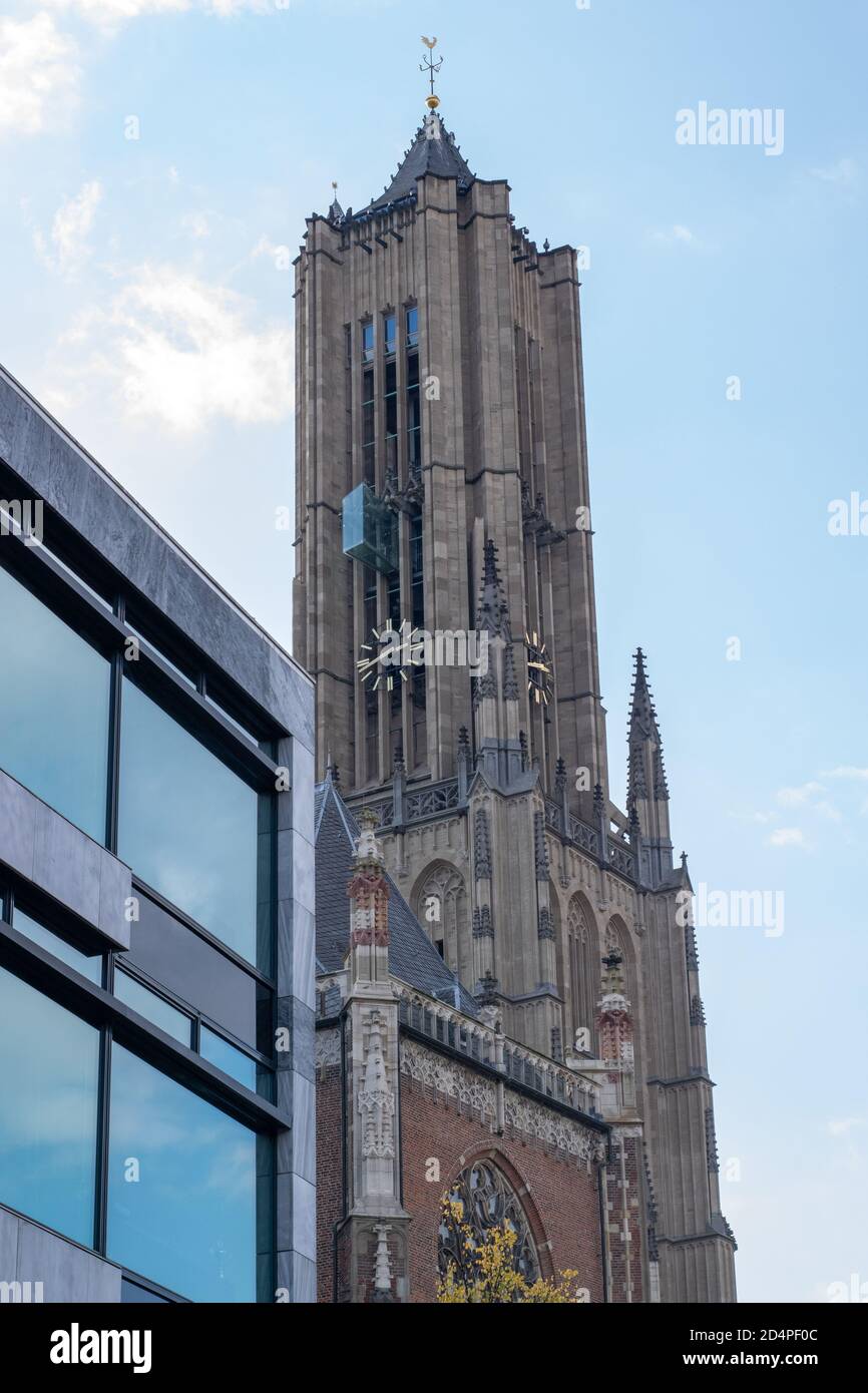 Arnhem statues hi-res stock photography and images - Alamy
