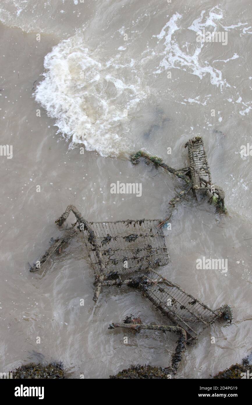 Murky harbour hi-res stock photography and images - Alamy
