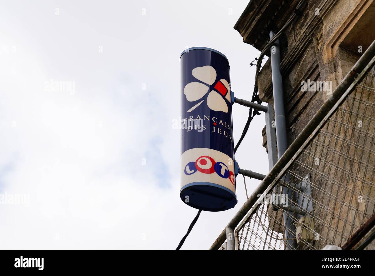 Sign national lottery logo hi-res stock photography and images - Alamy