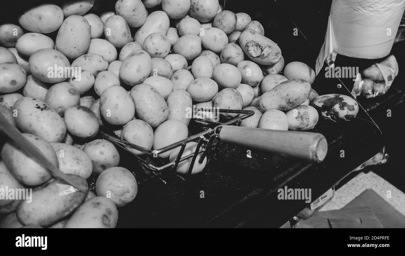 Vegetable tuber potatoes potato Black and White Stock Photos & Images ...
