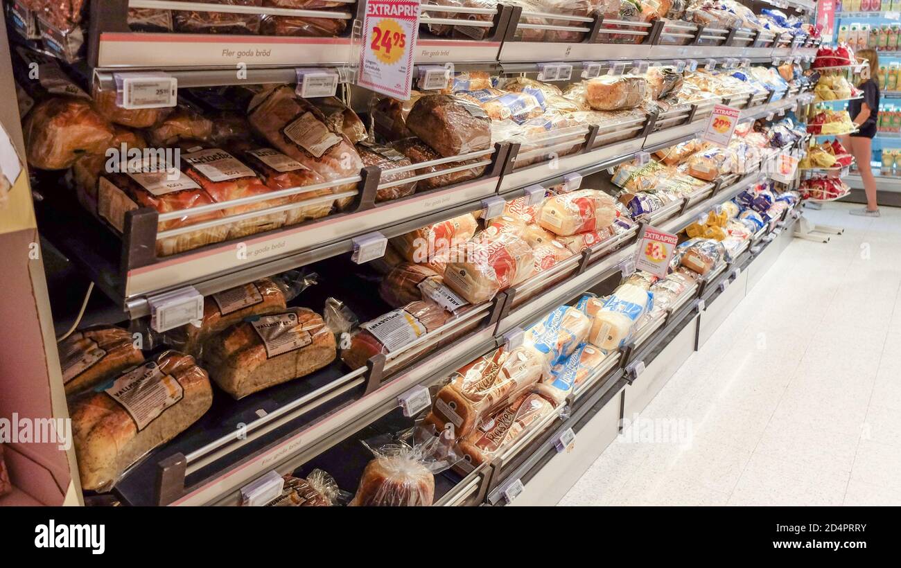 Bread Display Supermarket High Resolution Stock Photography and Images ...