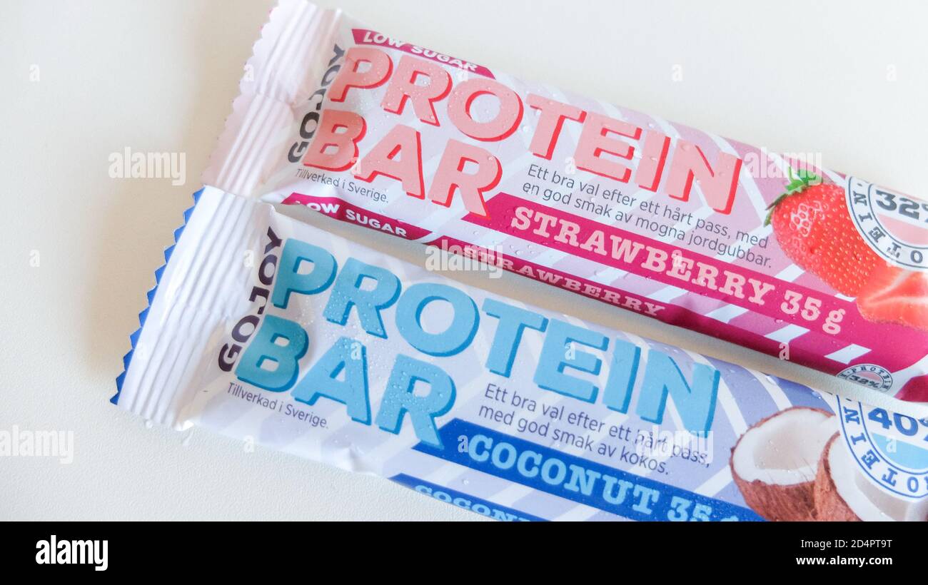 Protein snack bar packaging hi-res stock photography and images - Alamy