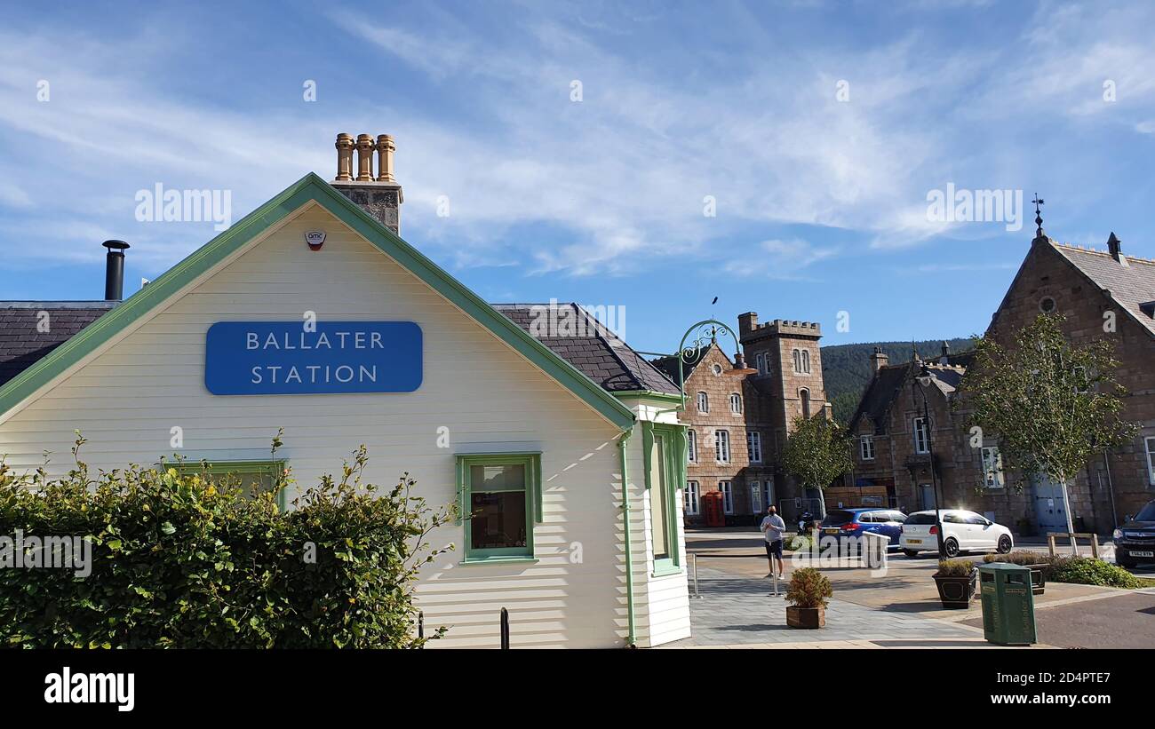 View village ballater royal deeside hi-res stock photography and images ...