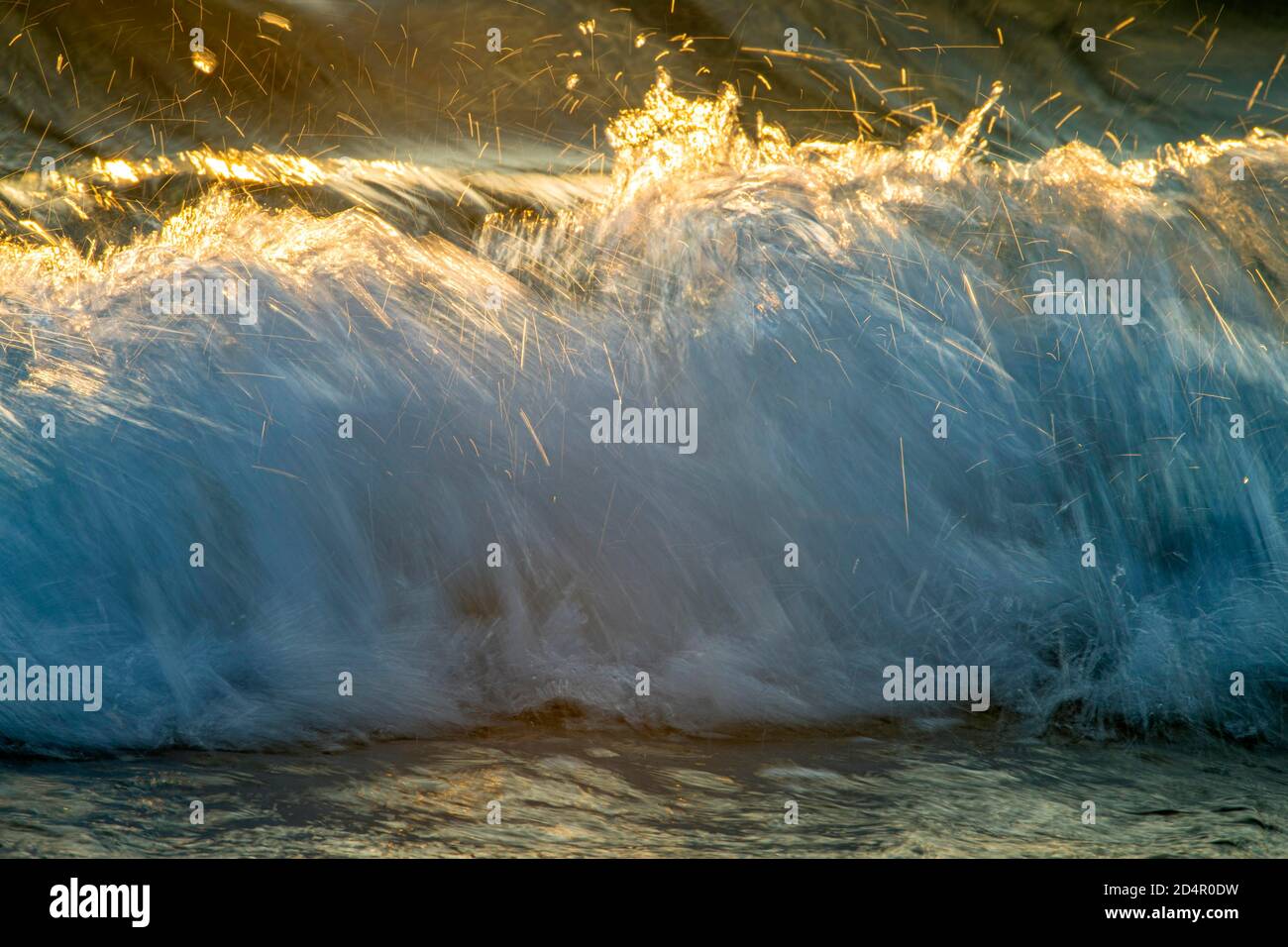 Spray, waves on the beach, sunset, long exposure, dynamic range, Porth ...