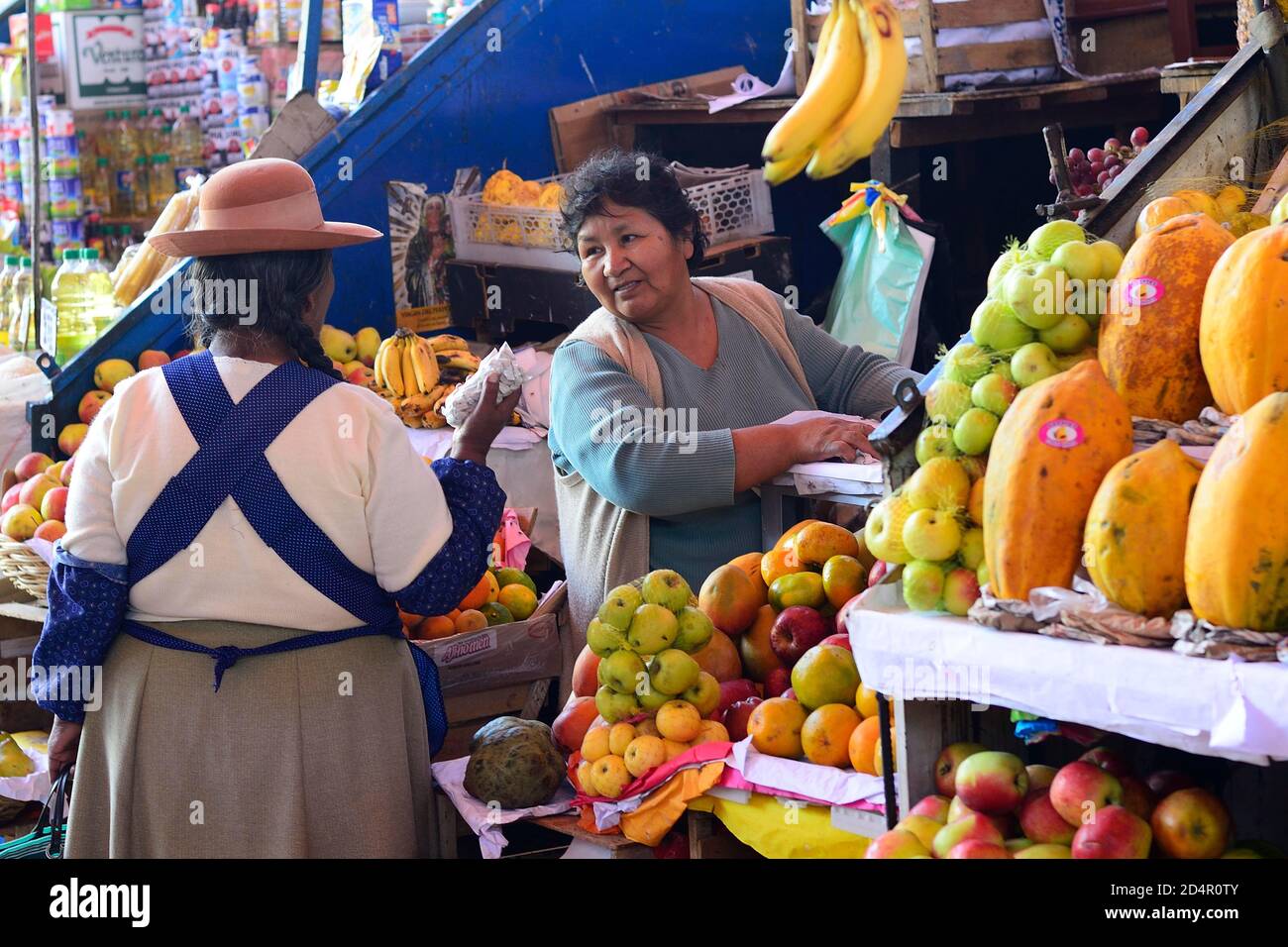 American fruit market hi-res stock photography and images - Alamy