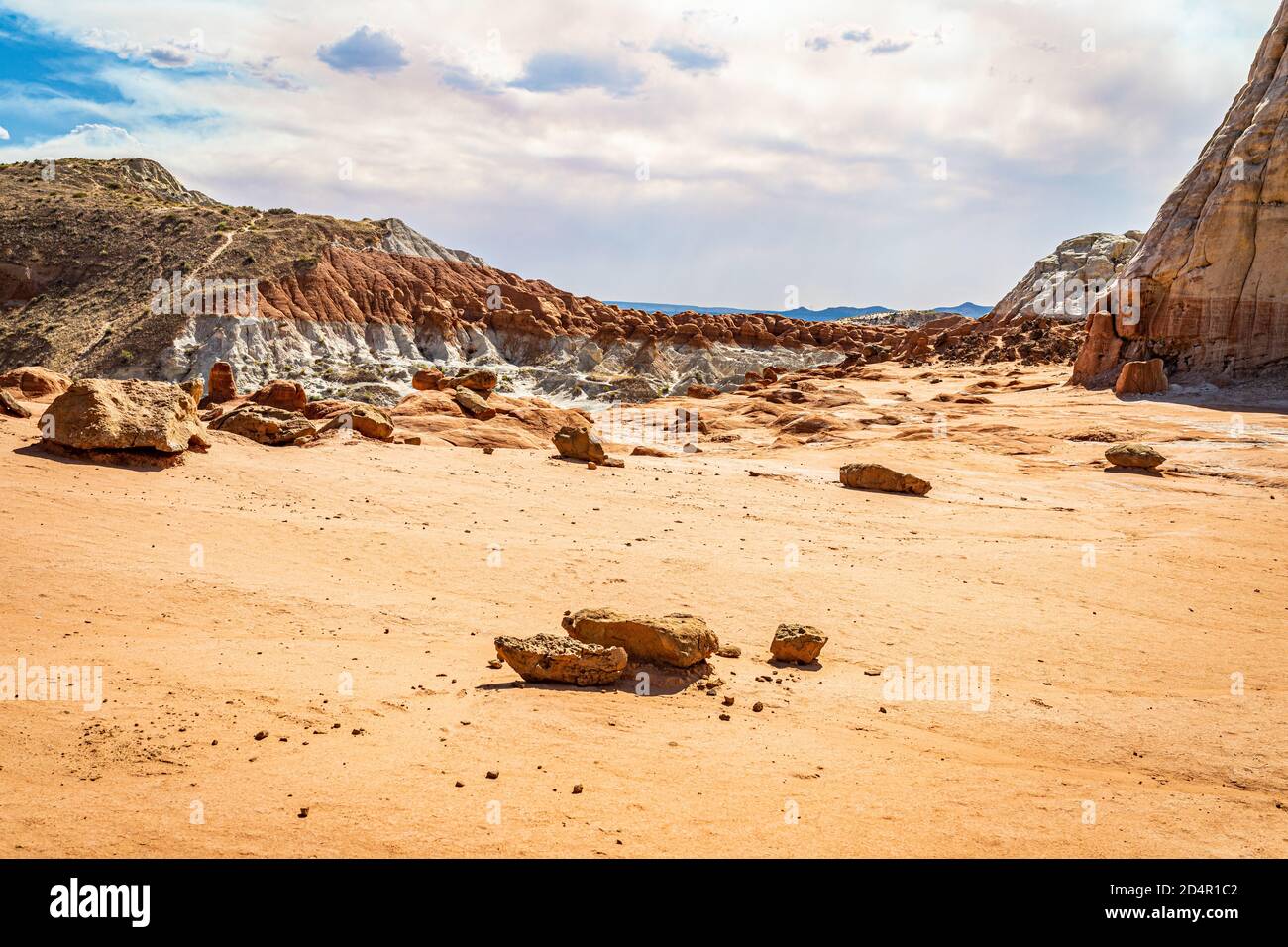 The Toadstool Trail leads to an area of hoodoos and balanced rock ...
