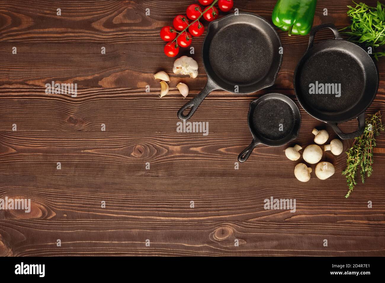 Mini cast iron skillet hi-res stock photography and images - Alamy