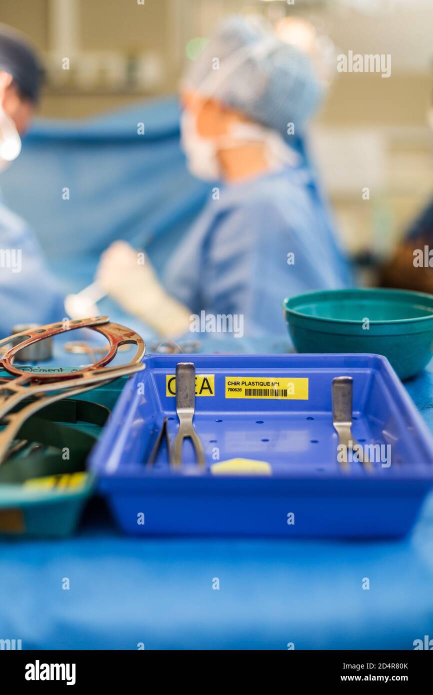 France plastic surgery hi-res stock photography and images - Alamy