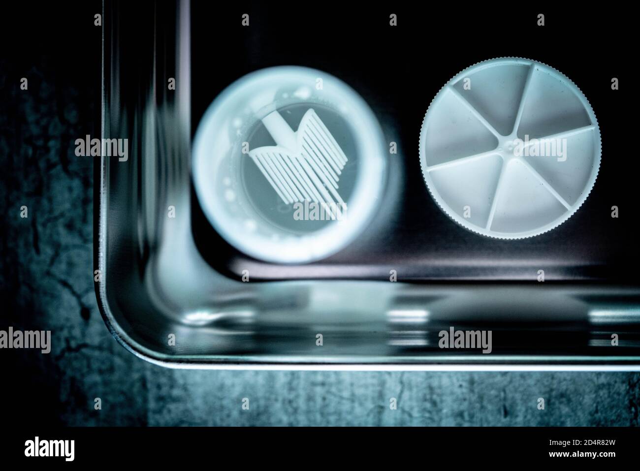 Cervical brush used for to perform vaginal smear test analysis Stock ...