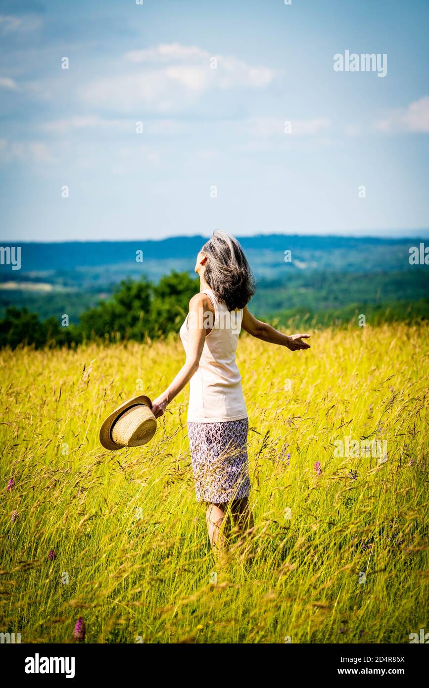 Relaxing in nature hi-res stock photography and images - Alamy