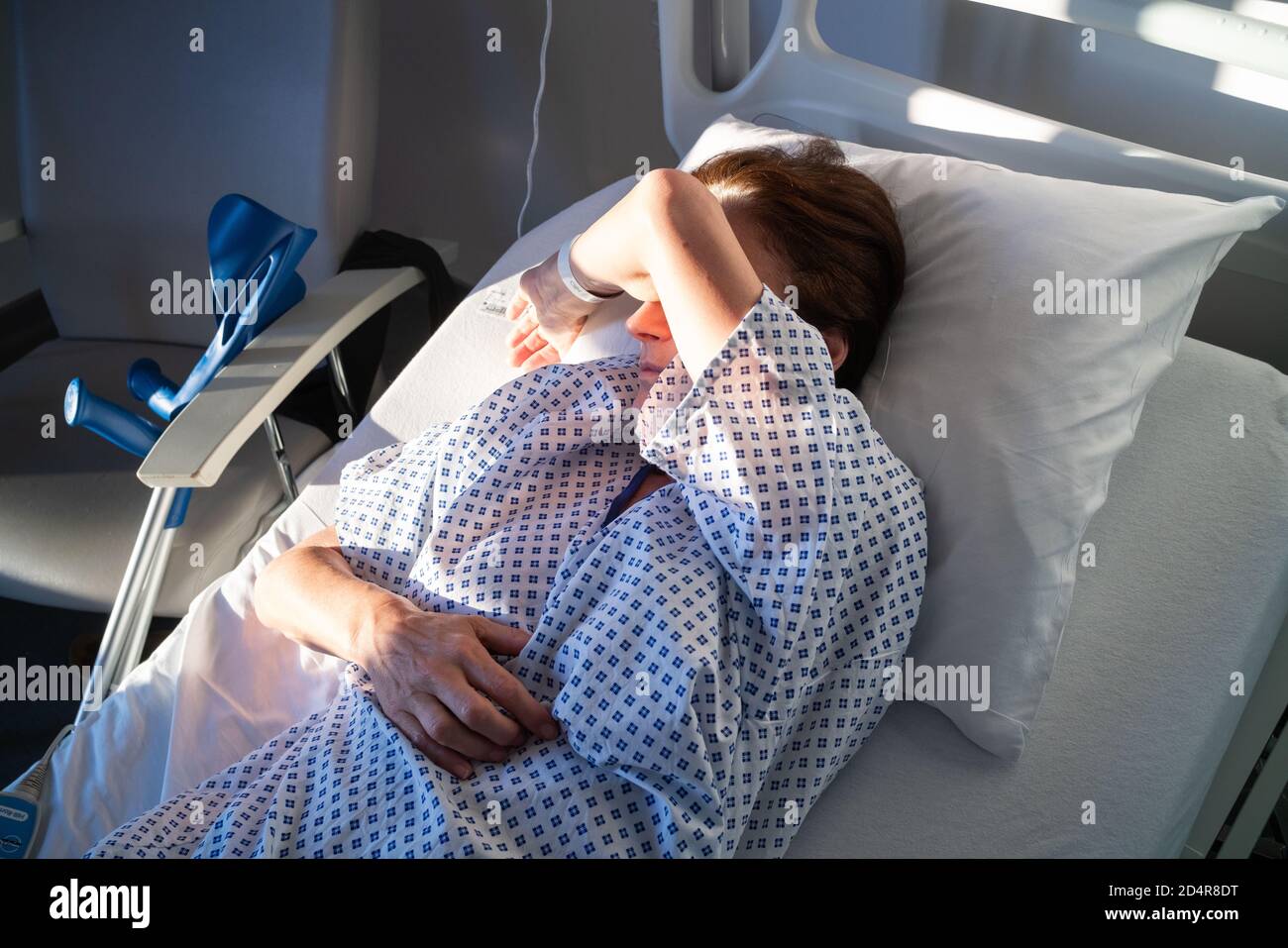 Hospitalized ill hi-res stock photography and images - Alamy