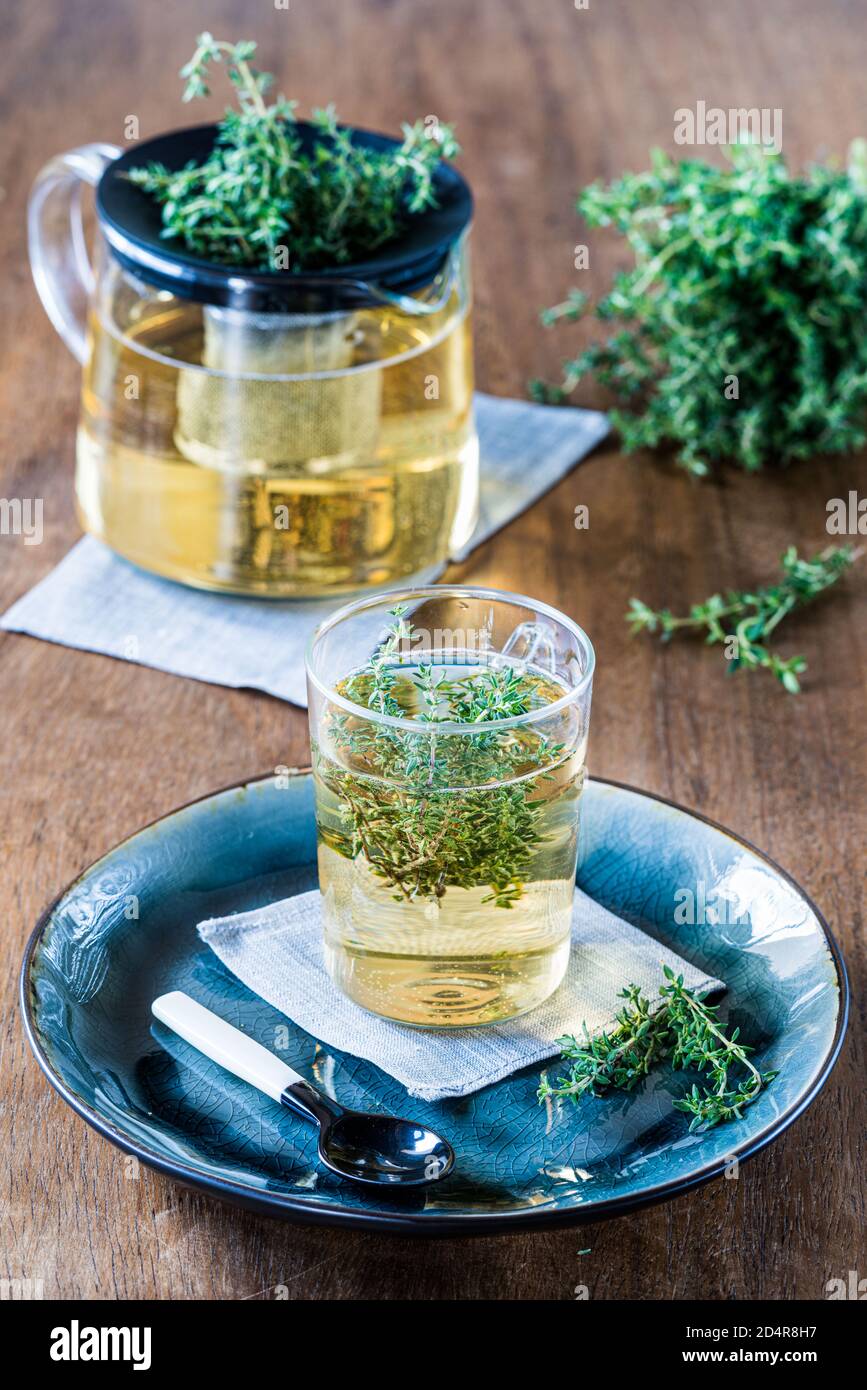 Herbal tea of thyme Stock Photo - Alamy