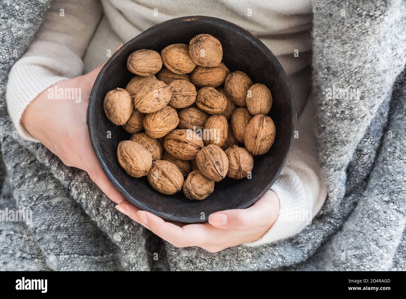 Eating walnuts hi-res stock photography and images - Alamy
