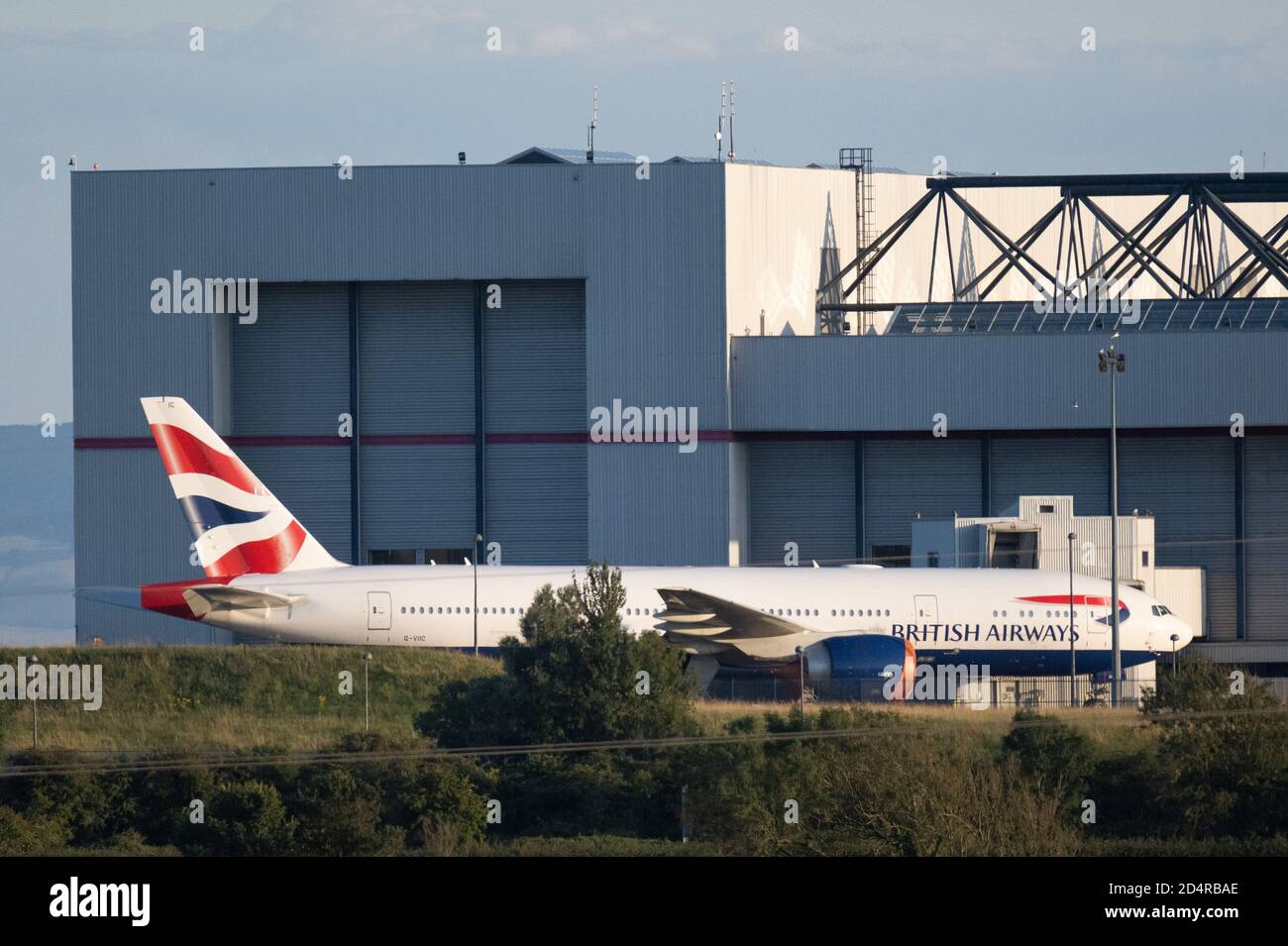 British airways grounded aircraft hi-res stock photography and images ...