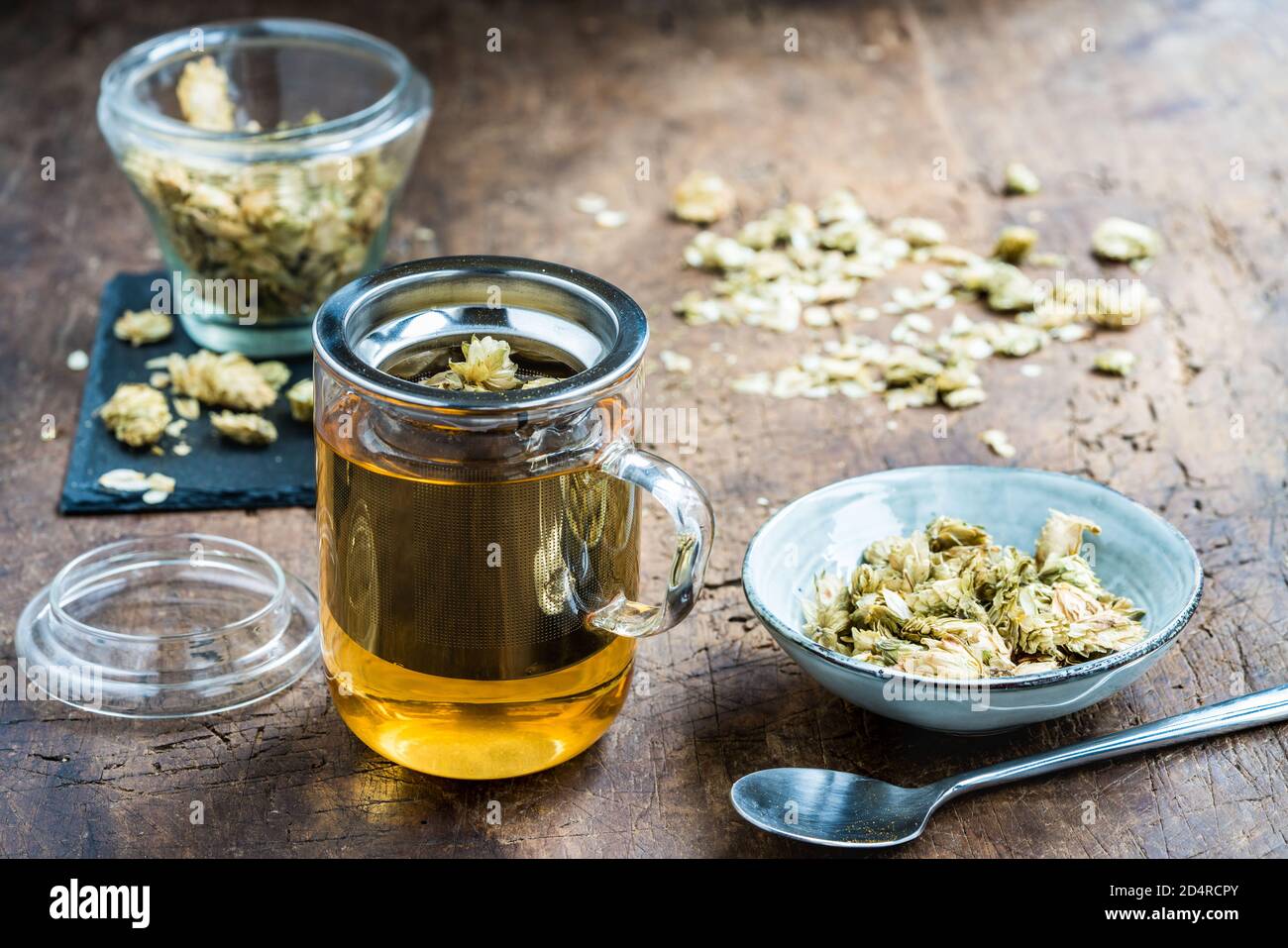 Dried hops hi-res stock photography and images - Alamy