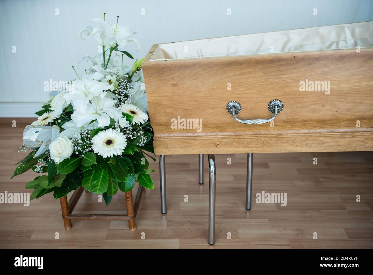 Funeral vigil hi-res stock photography and images - Alamy