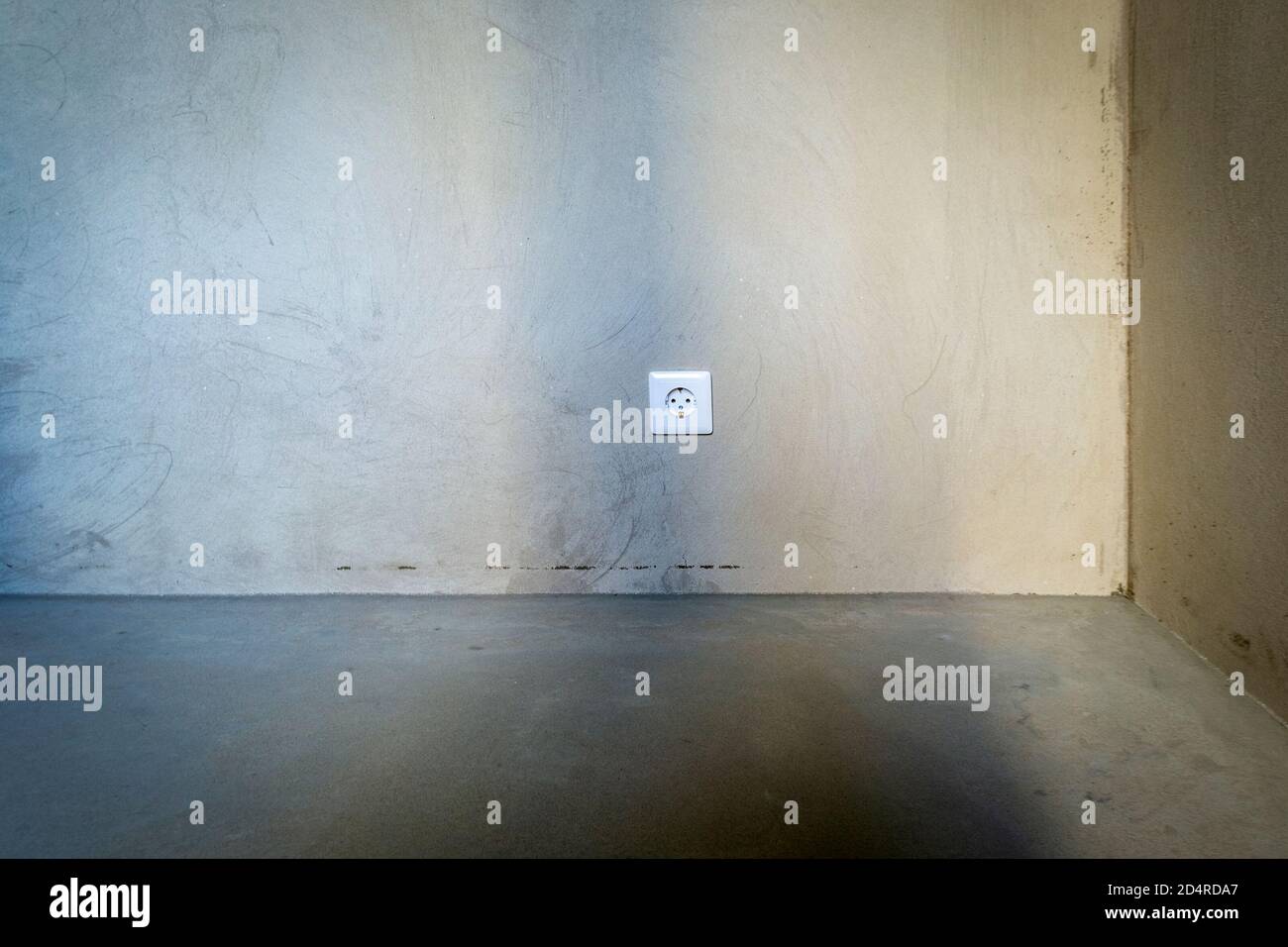 Room interior without decoration in gray colors Stock Photo - Alamy