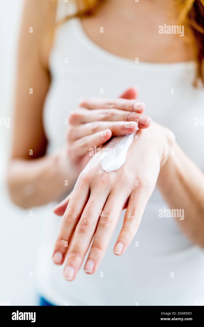 Moisturizing cream hi-res stock photography and images - Alamy