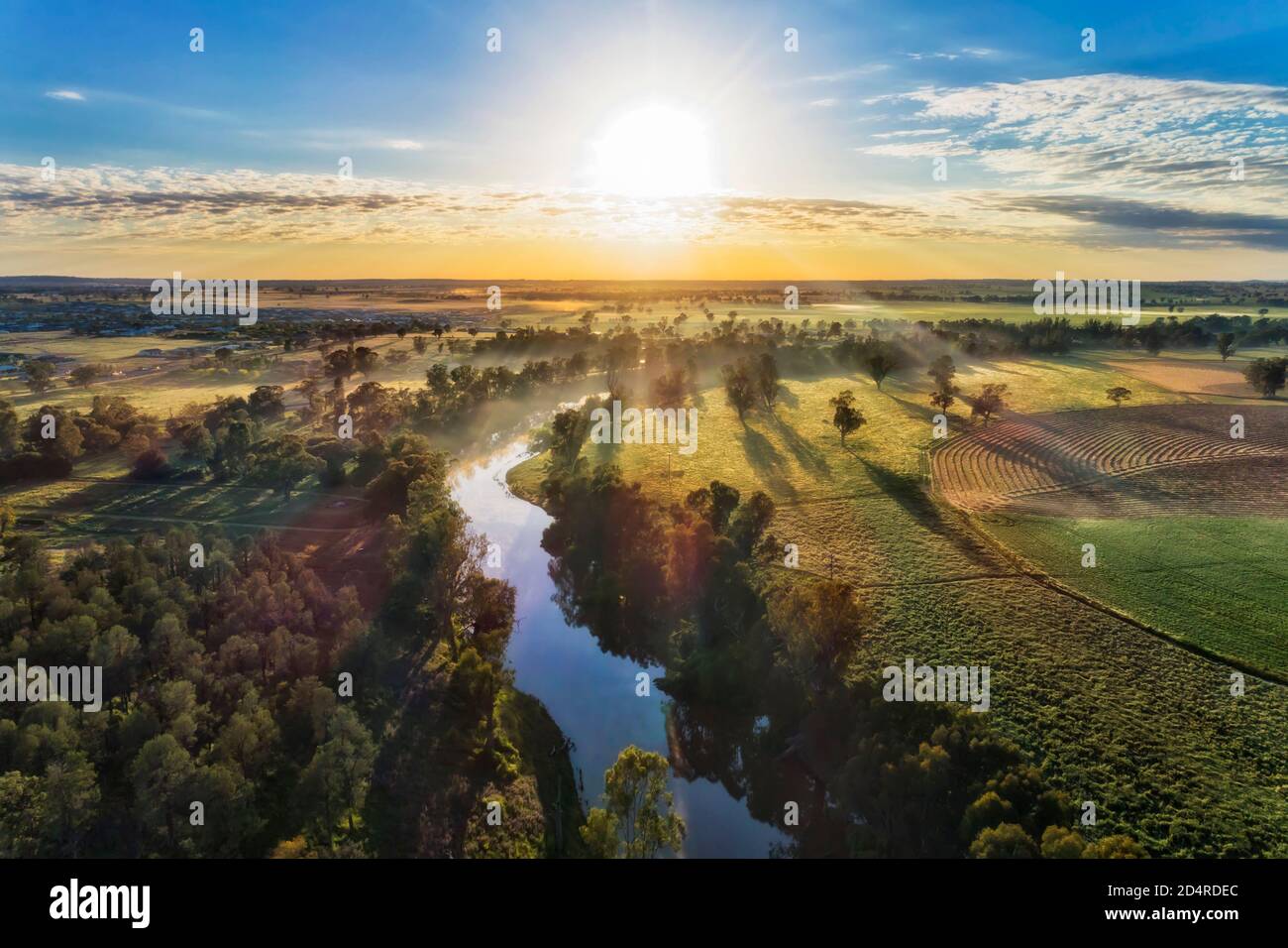 Macquarie river in Dubbo near Dundullmal homestead and farm fiels in ...
