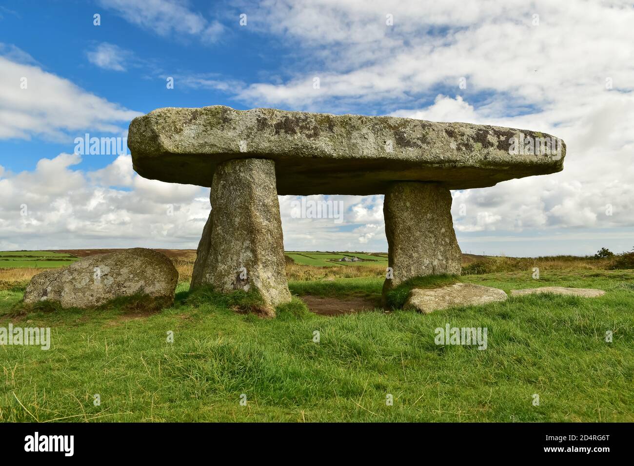 Lanyon Quoit is a prehistoric monument in Penwith, Cornwall Stock Photo ...