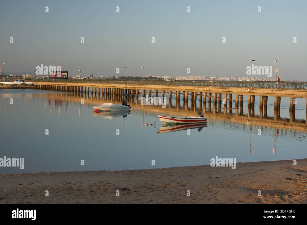Ponte praia de Faro, Faro, Portugal Stock Photo - Alamy