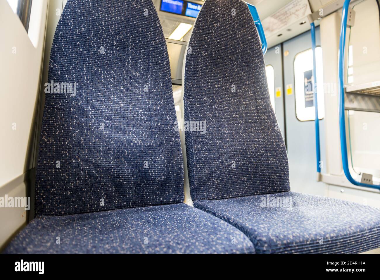 Thameslink train hi-res stock photography and images - Alamy