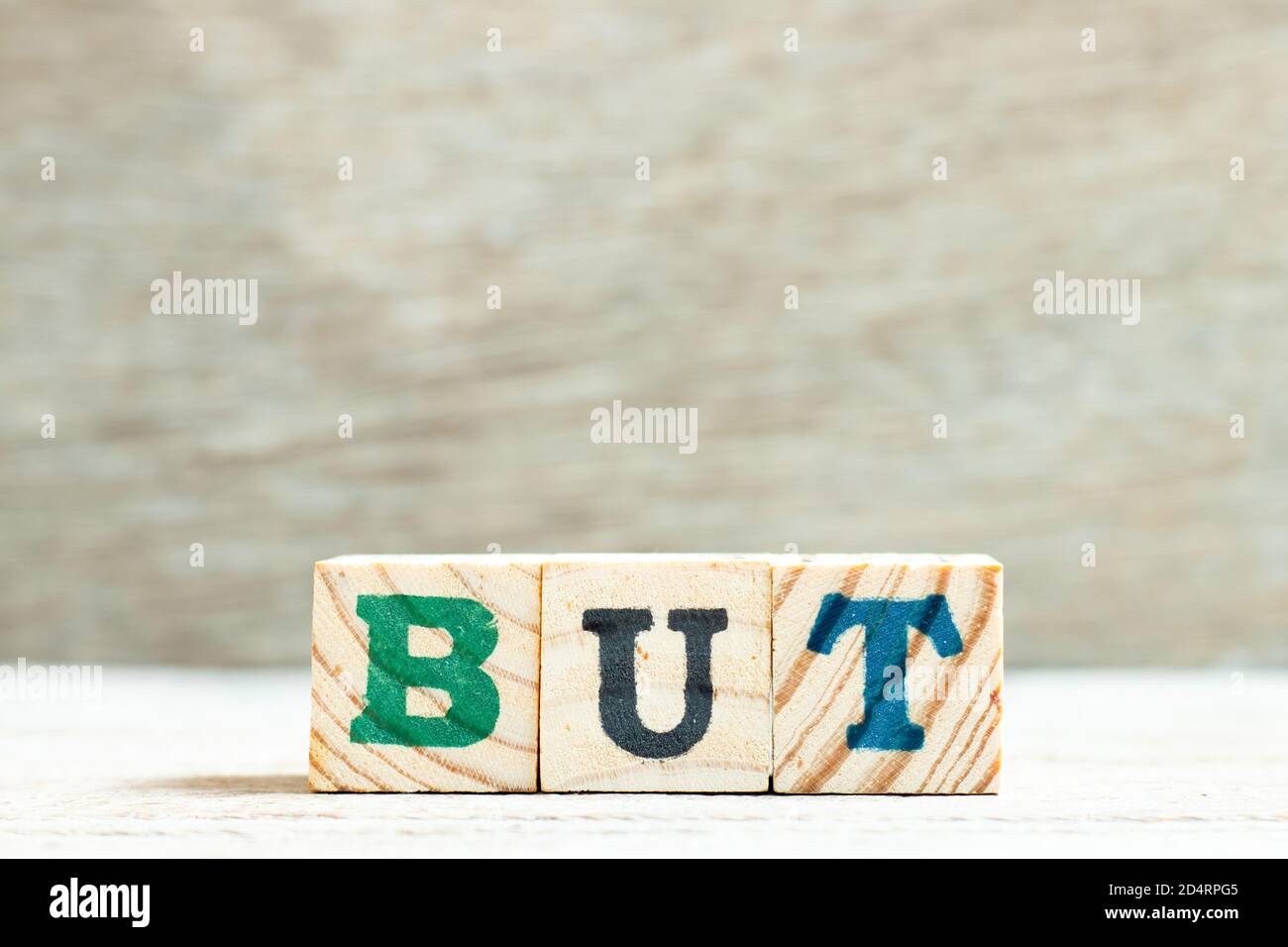 Alphabet letter in word but on wood background Stock Photo - Alamy