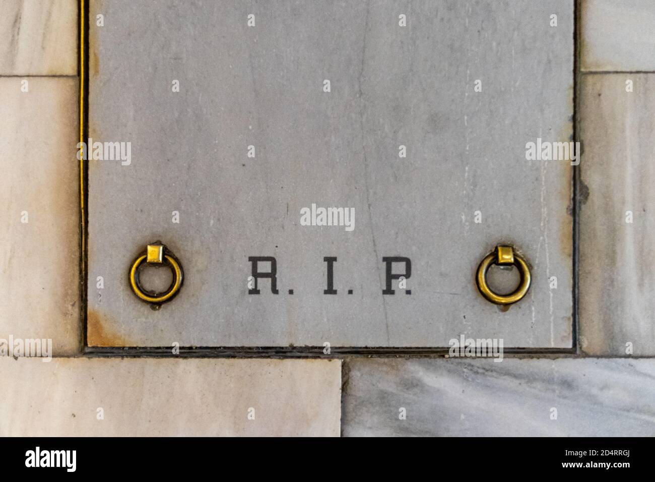 Handles grave hi-res stock photography and images - Alamy