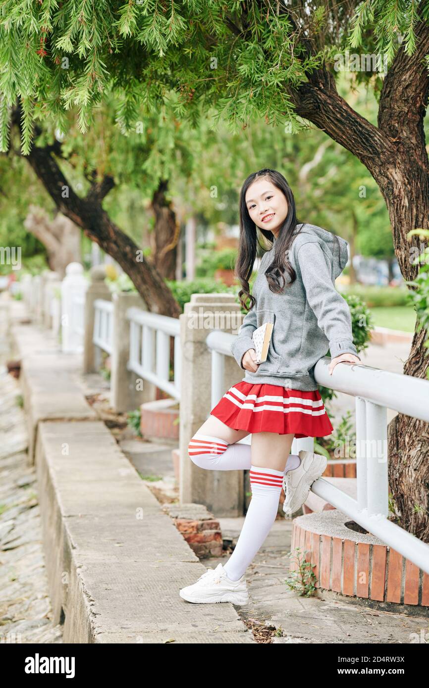 Korean school girl uniform hi-res stock photography and images - Alamy