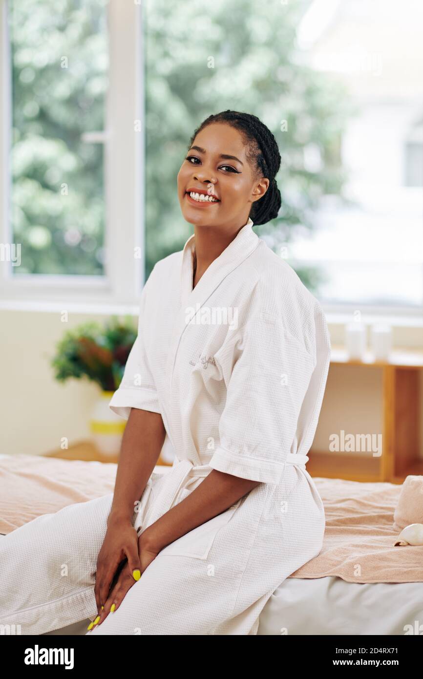 Spa day beautiful women hi-res stock photography and images - Alamy