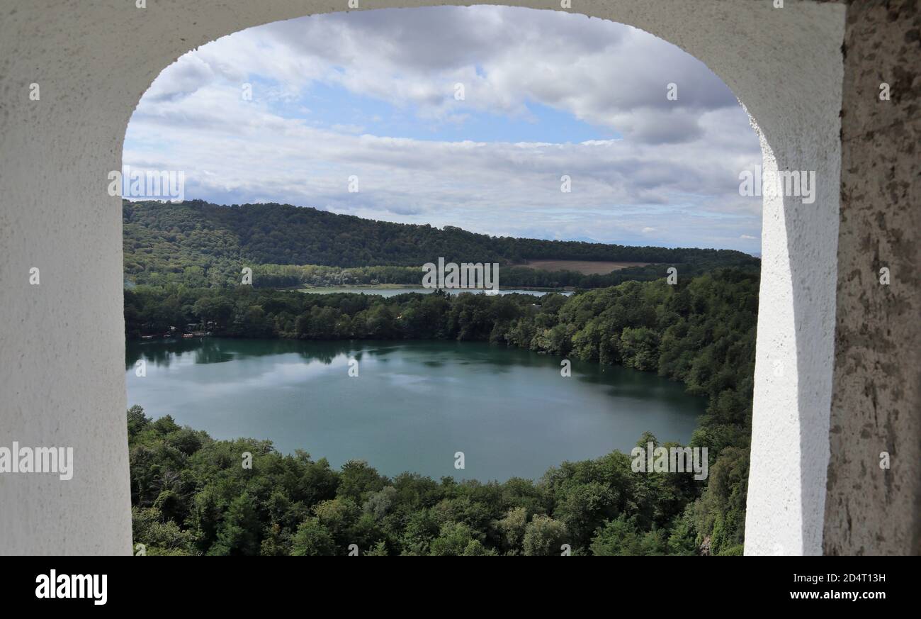 Lago interno hi-res stock photography and images - Alamy