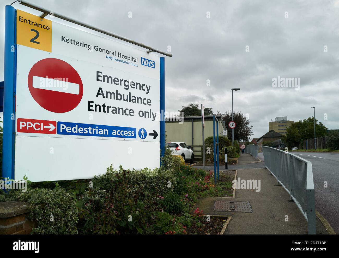 'Emergency ambulance entrance only' sign at Kettering general hospital ...