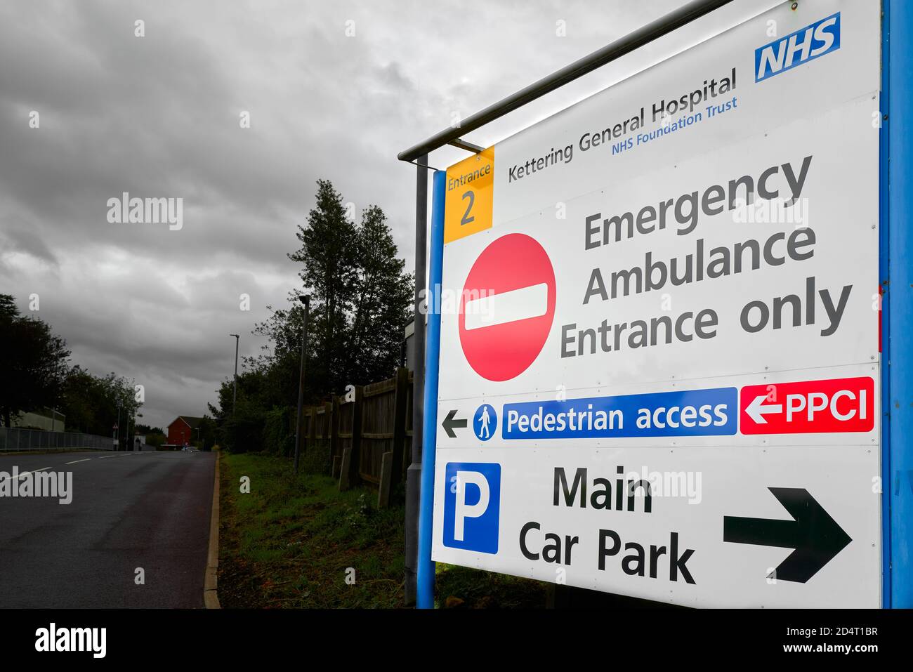 Ambulance Only Sign High Resolution Stock Photography and Images - Alamy