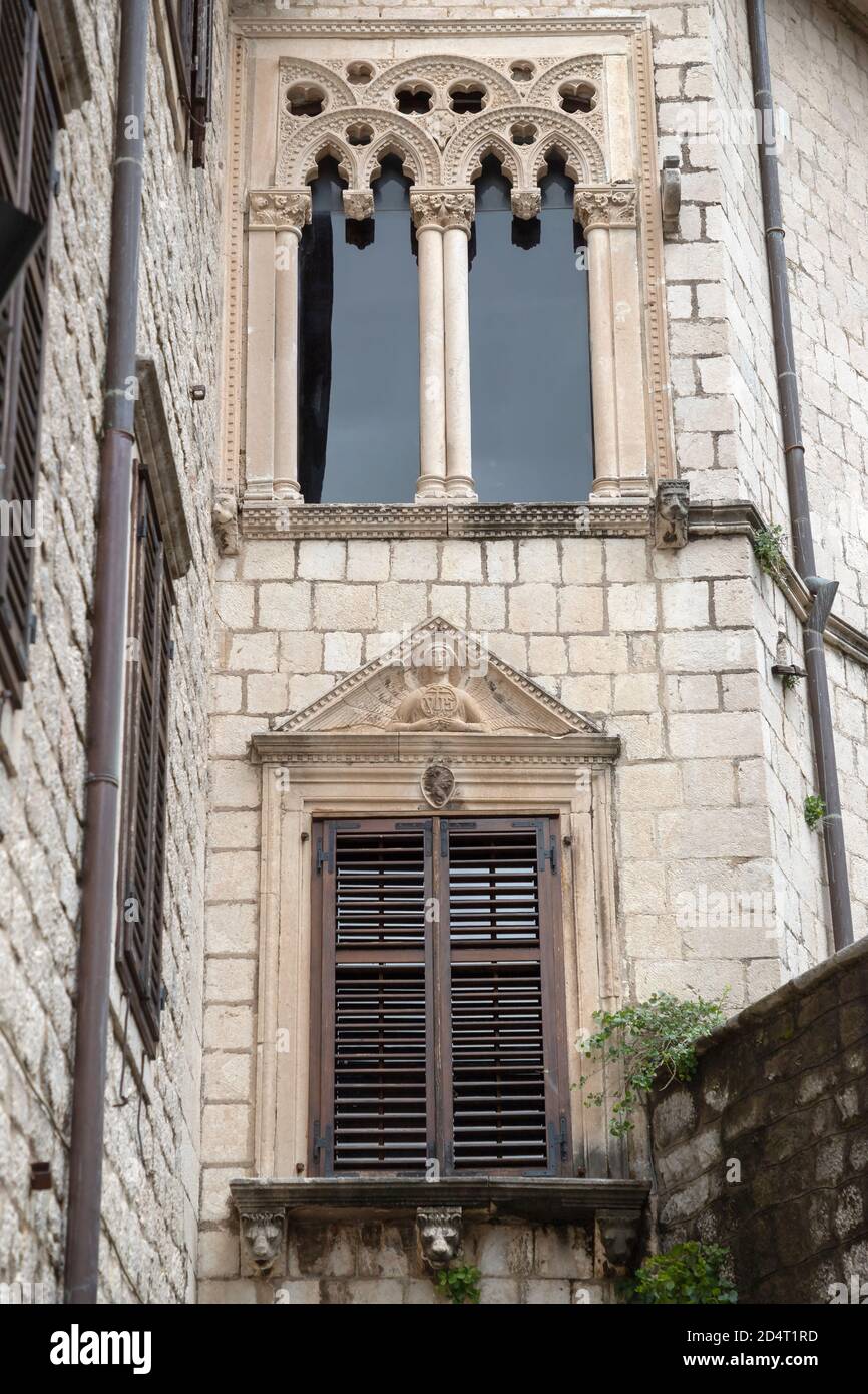 Montenegro - Stone carved windows at a classic mansion in Kotor Old ...