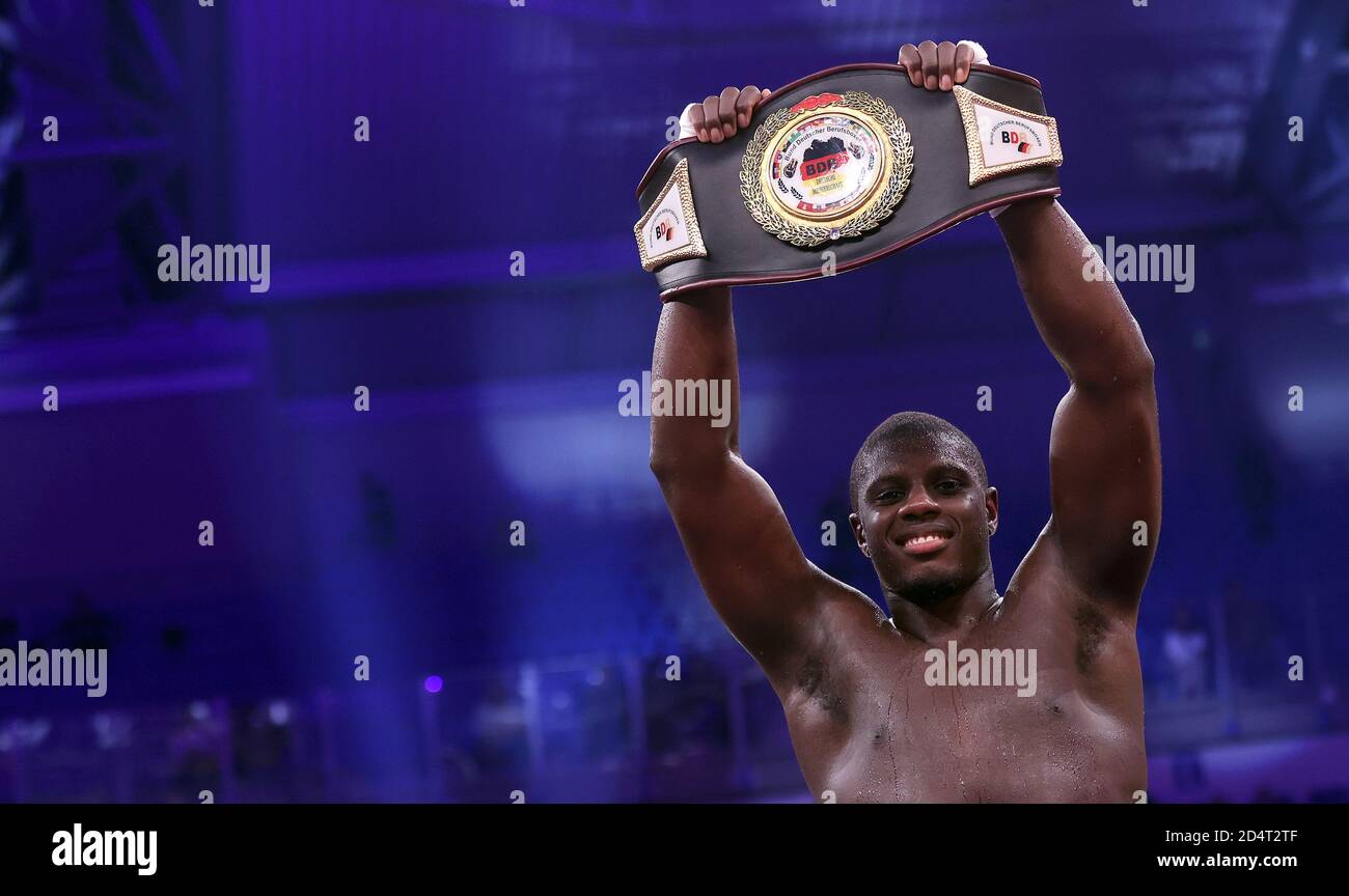Magdeburg, Germany. 10th Oct, 2020. Boxing: German Heavyweight Championship between P. Kadiru ...