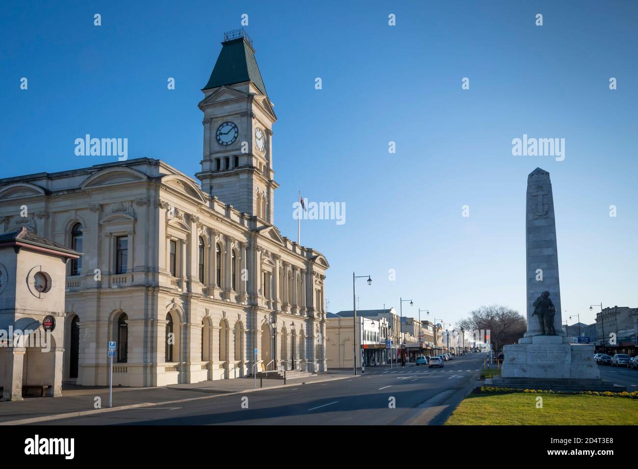 Thames Street, Oamaru, with Waitaki District Council building and war ...