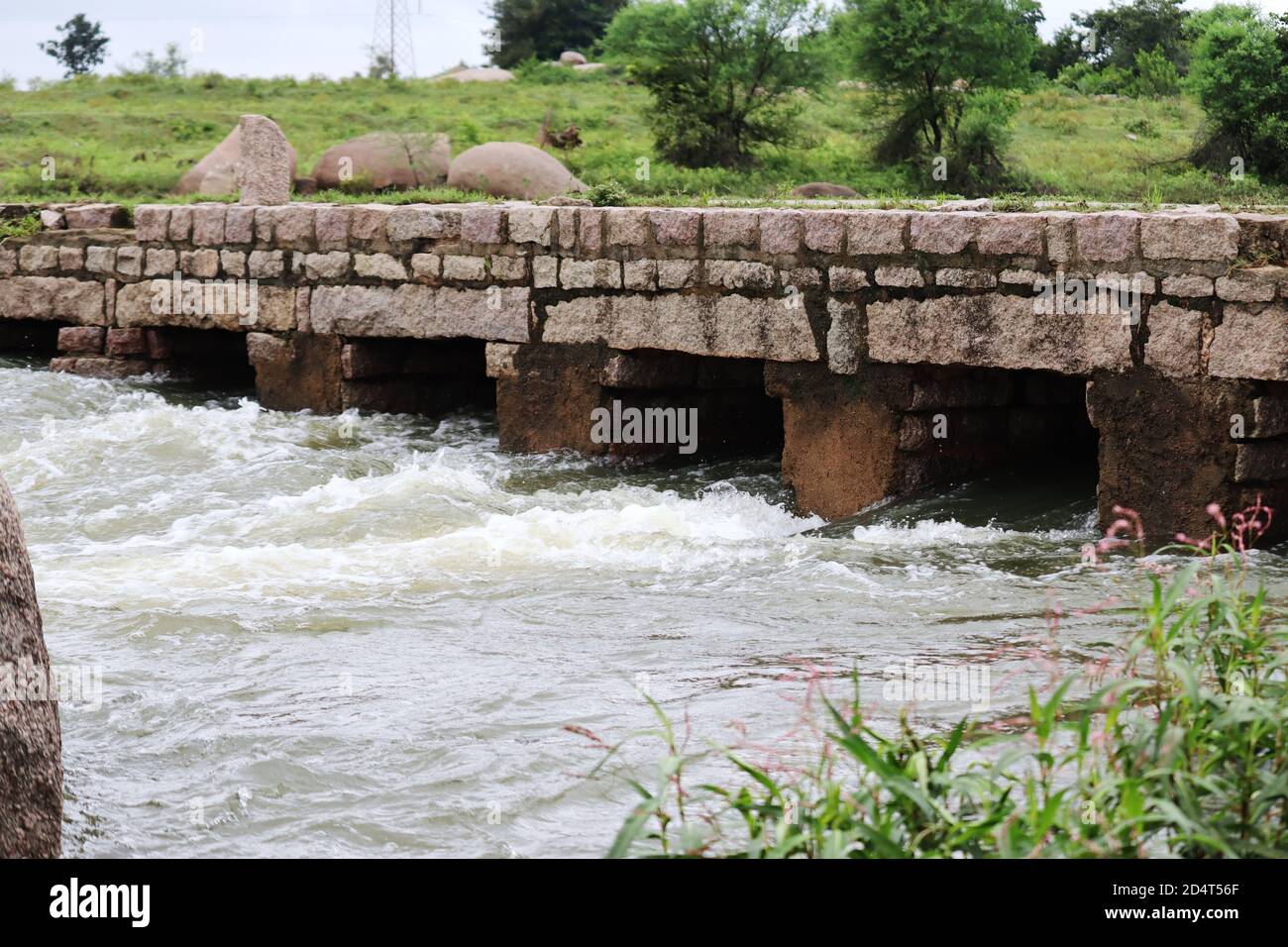 River flowing under white bridge hi-res stock photography and images ...
