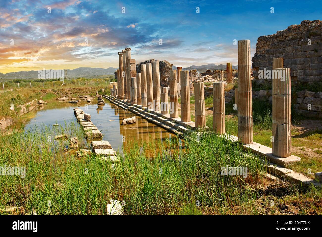 Propylon hi-res stock photography and images - Alamy