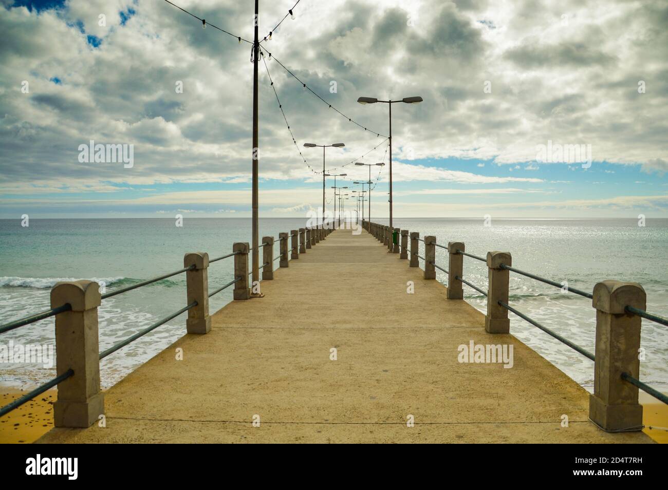 Ocean park pier vintage hi-res stock photography and images - Alamy