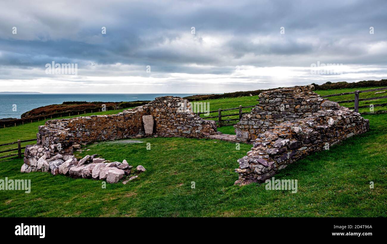 St nons well hi-res stock photography and images - Alamy