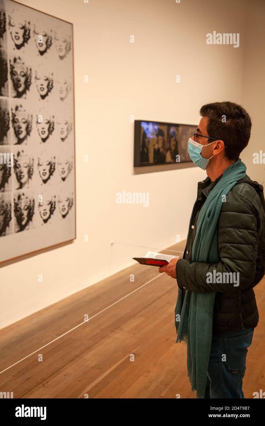 Tate modern exhibition hi-res stock photography and images - Alamy