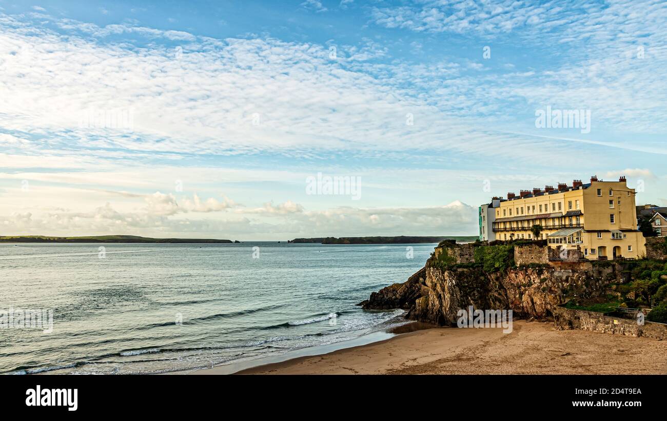 Sunrise tenby hi-res stock photography and images - Alamy