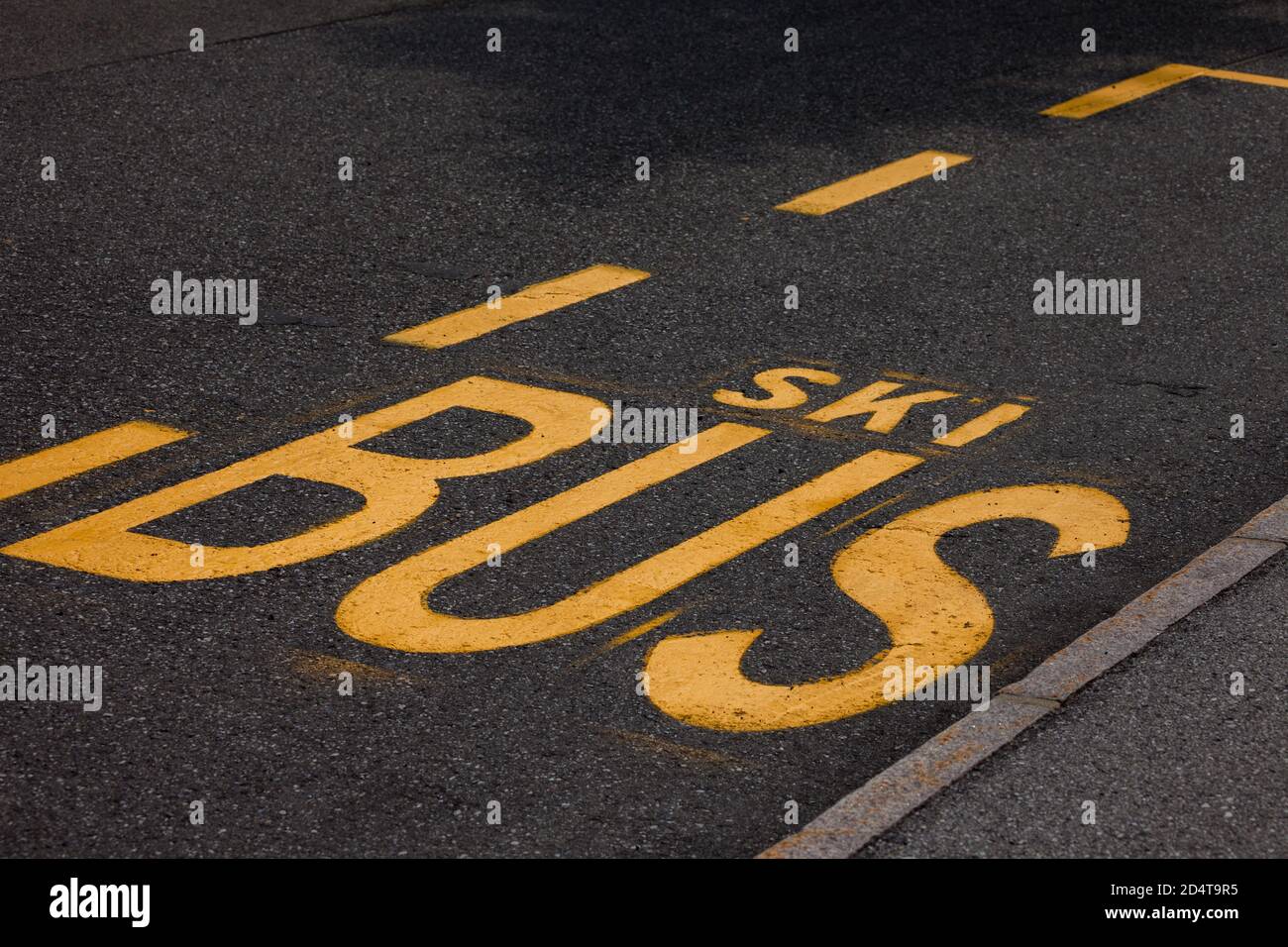 yellow city bus fast lane Stock Photo - Alamy