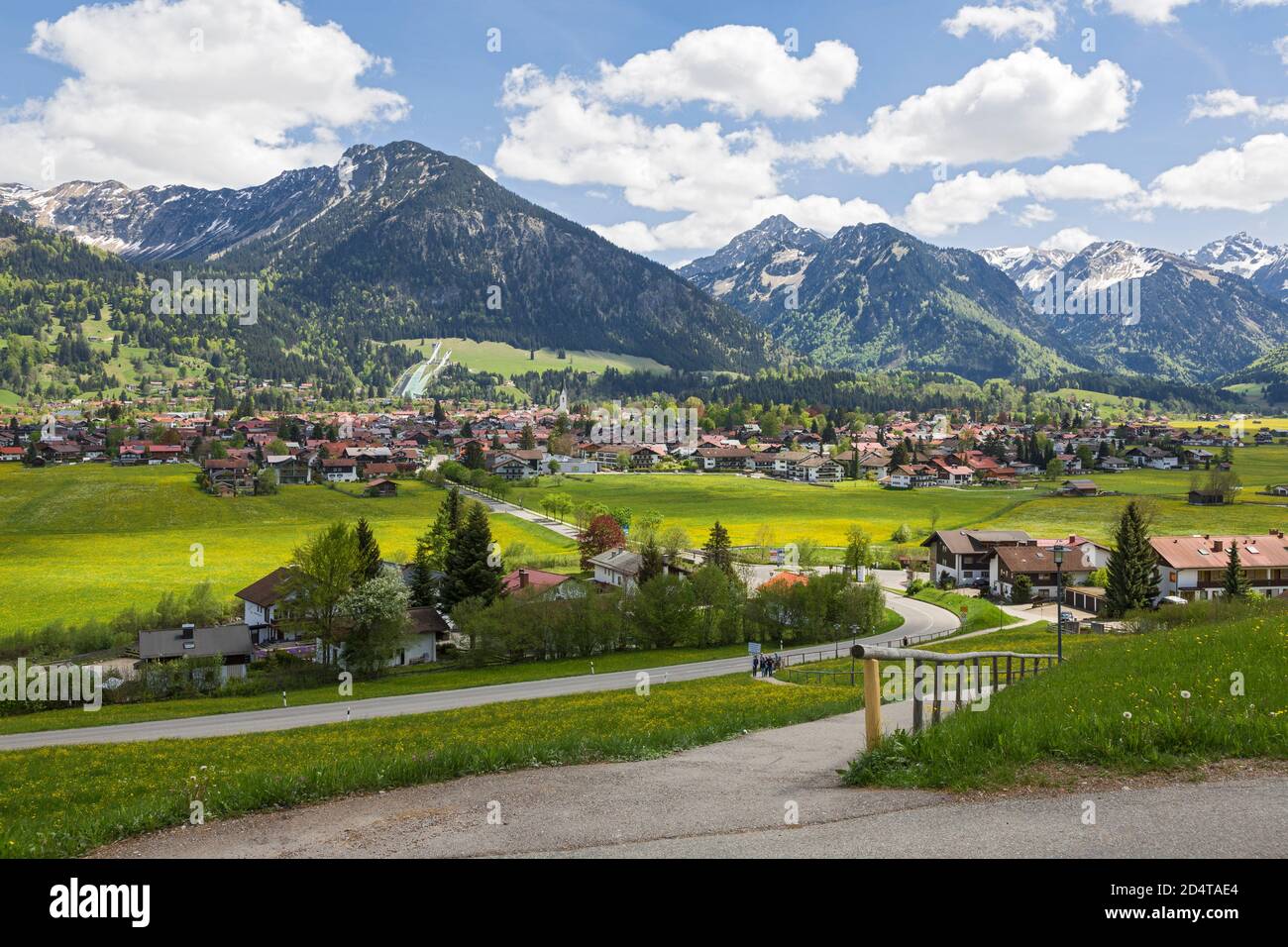 Dorf stadt wohnen hi-res stock photography and images - Alamy