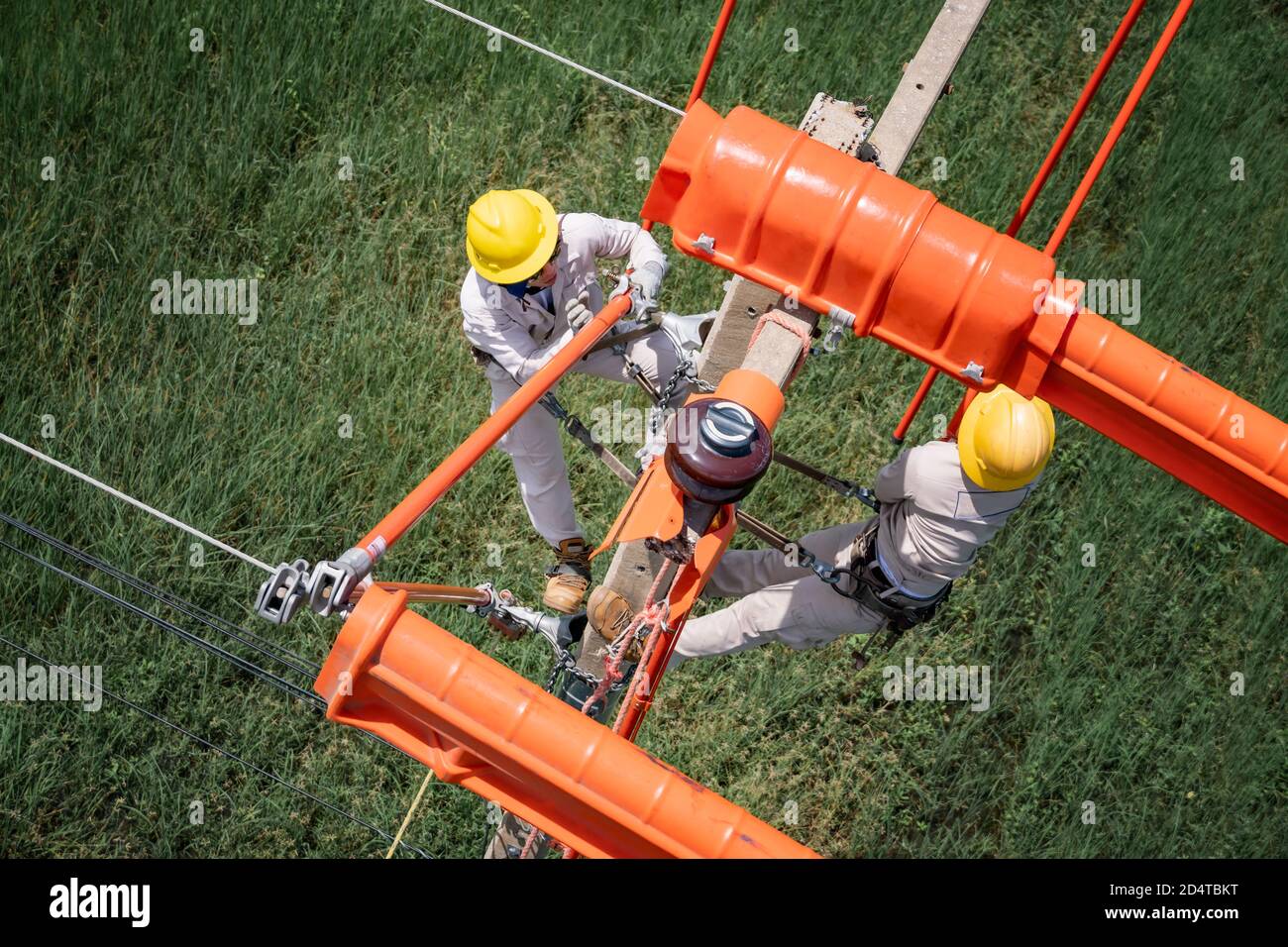 Wire wrap hi-res stock photography and images - Alamy