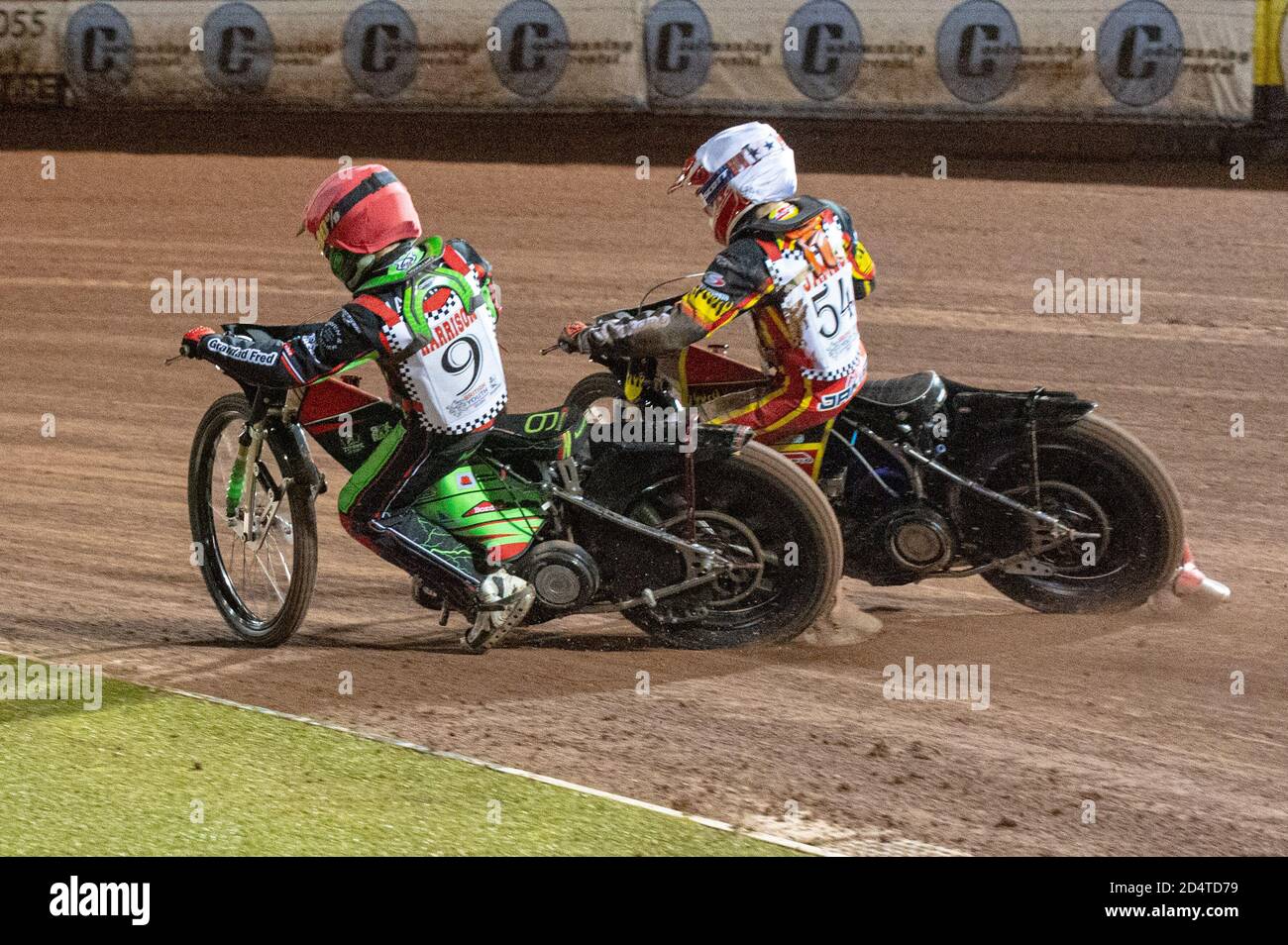 Take on 5 hi-res stock photography and images - Alamy