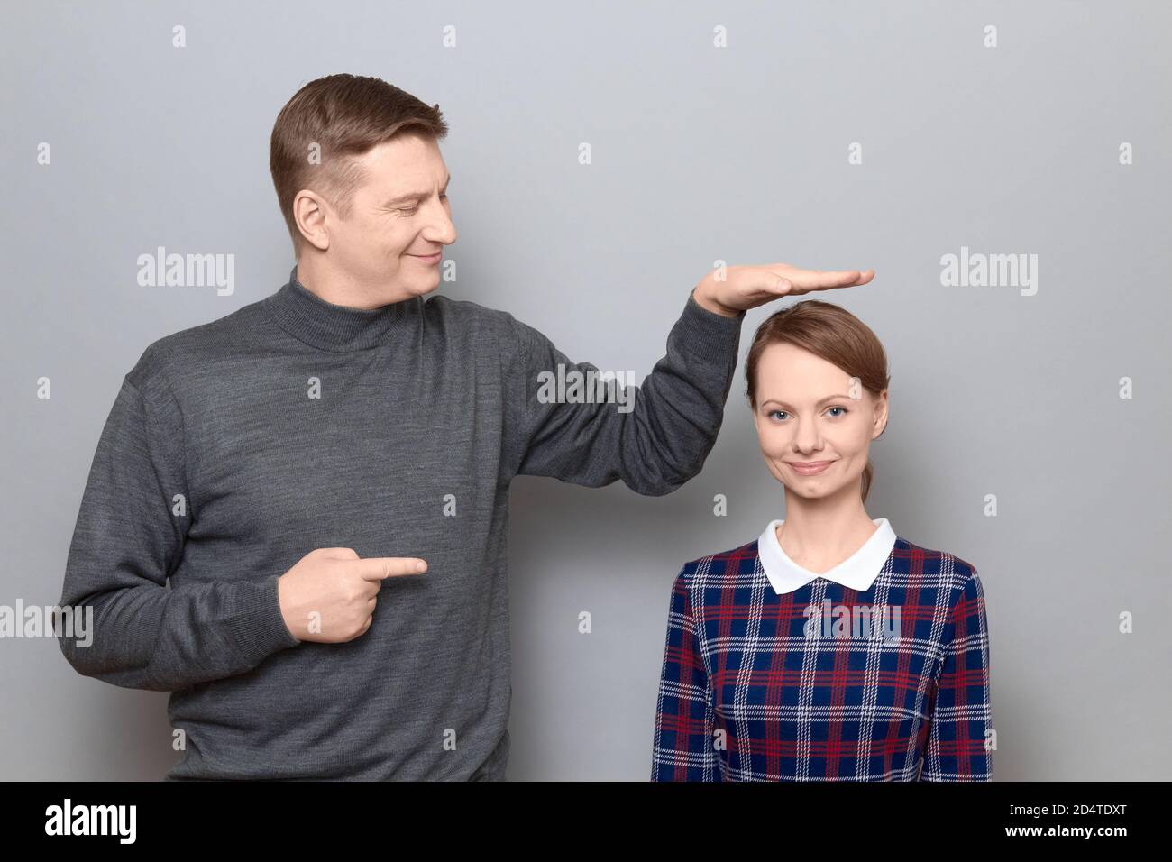 Tall Woman Short Man High Resolution Stock Photography and Images - Alamy